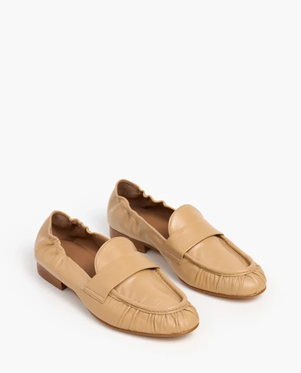 Flattered - Samoa Leather - Karisma